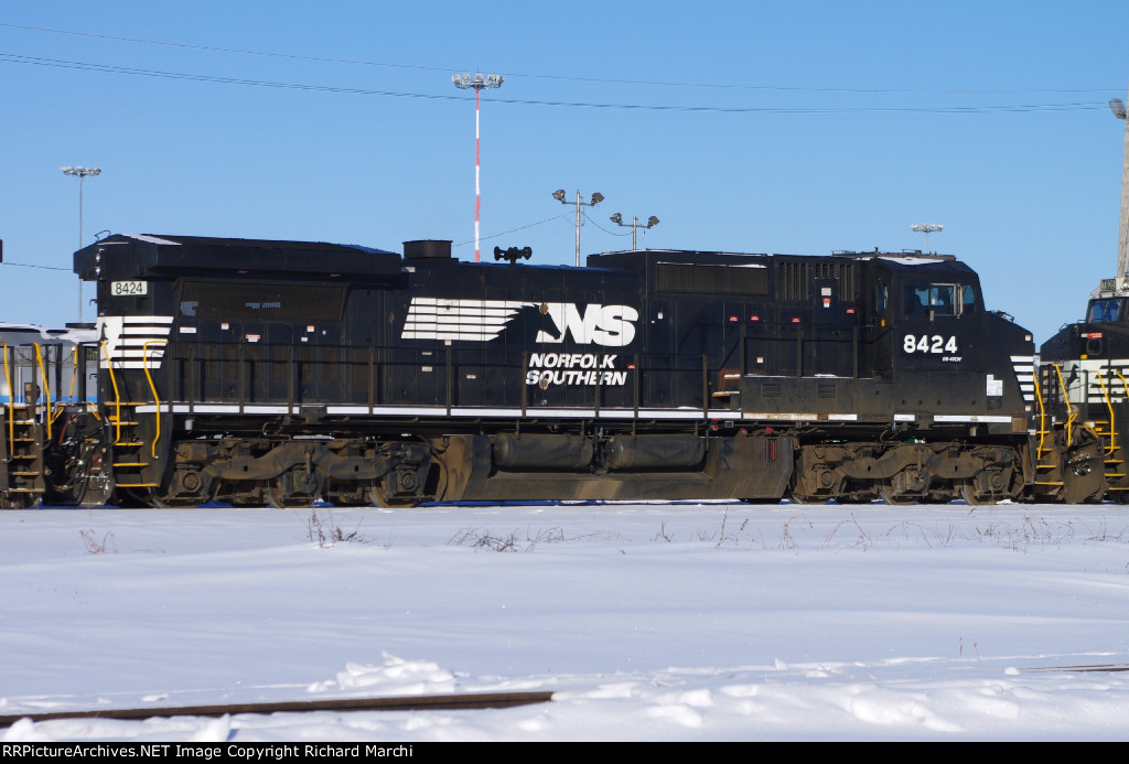 NS 8424